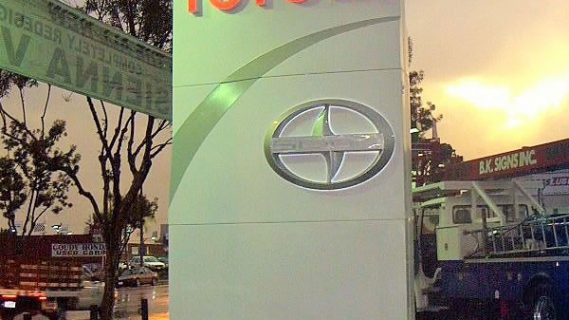 Pole and Pylon Signs - Commercial Signs - B.K. Signs, Incorporated